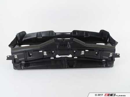 Genuine BMW - 51747290610 - Engine Air Duct - Radiator (51-74-7-290-610)