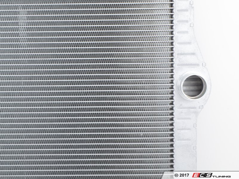 Genuine BMW - 17118669005 - Radiator (17-11-8-669-005)