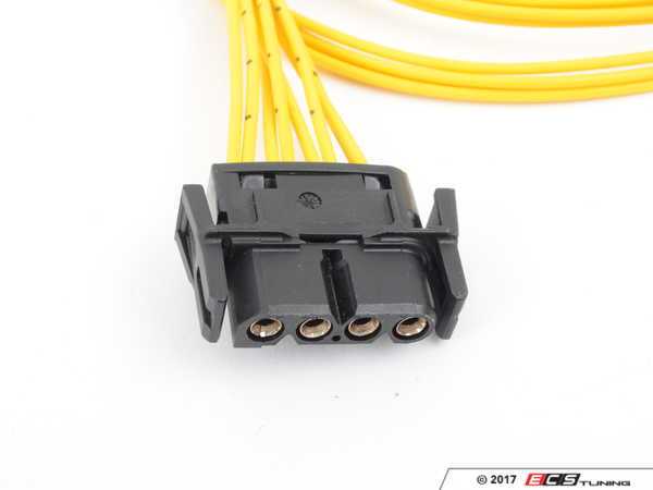 Genuine BMW - 83300492870 - 4-PIN LEAD (83-30-0-492-870)