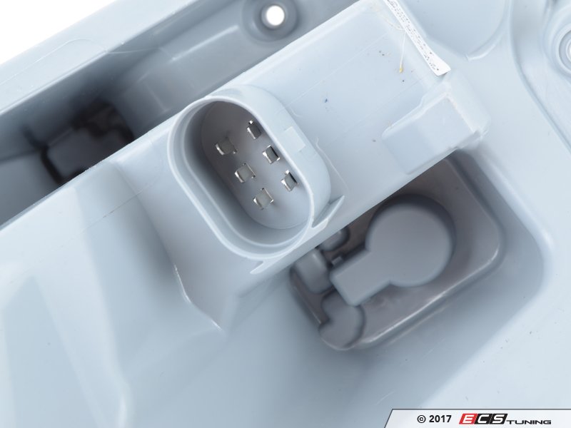 Genuine Volkswagen Audi - 8J0945257A - Tail Light Bulb Holder - Left ...