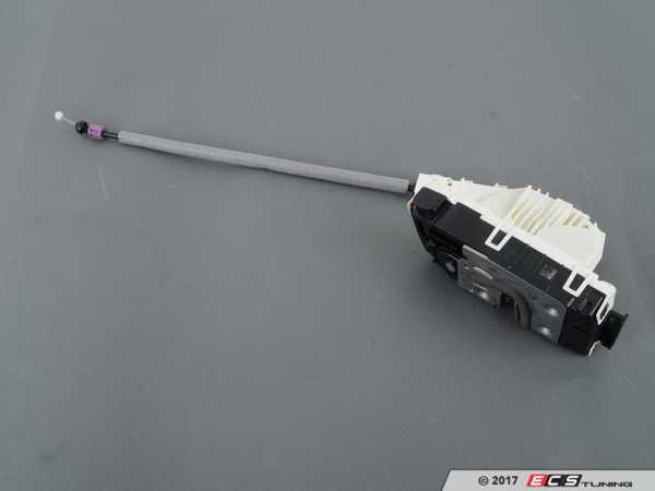 Genuine Mercedes Benz - 2047304135 - DOOR LOCK