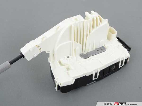 Genuine Mercedes Benz - 2047304135 - DOOR LOCK