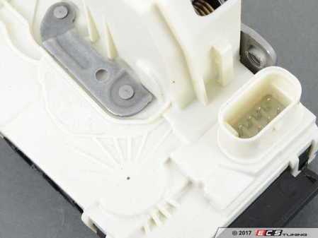 Genuine Mercedes Benz - 2047304135 - DOOR LOCK