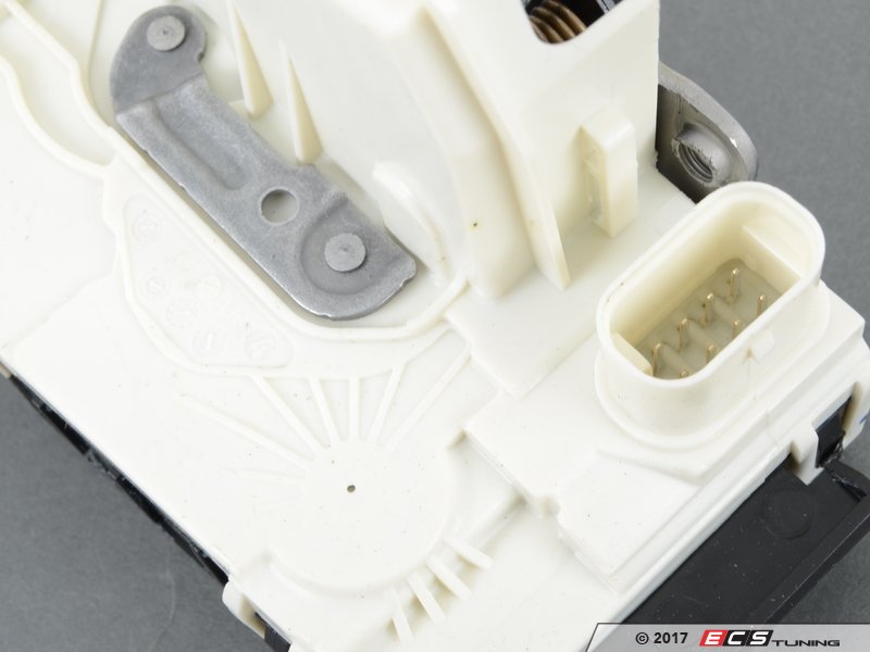 Genuine Mercedes Benz - 2047304135 - DOOR LOCK