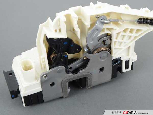 Genuine Mercedes Benz - 2047304135 - DOOR LOCK