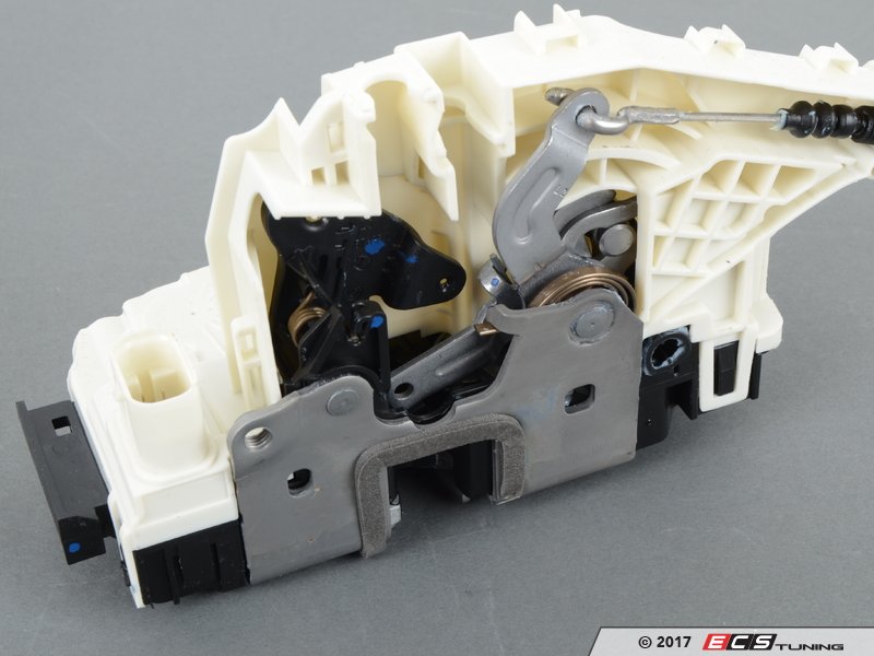 Genuine Mercedes Benz - 2047304135 - DOOR LOCK