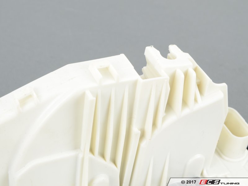 Genuine Mercedes Benz - 2047304135 - DOOR LOCK