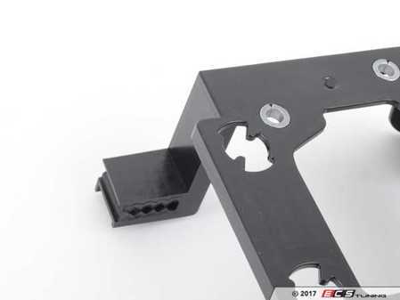 Genuine Mercedes Benz - 2056260600 - BRACKET