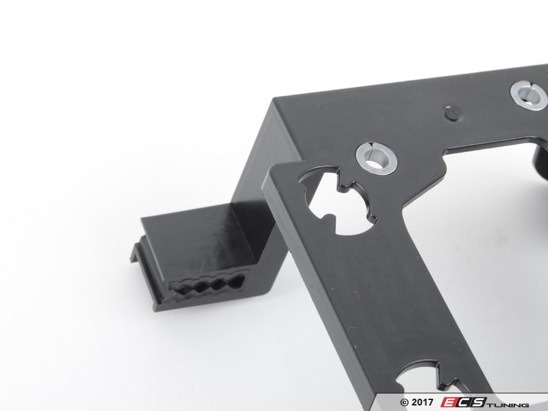 Genuine Mercedes Benz - 2056260600 - BRACKET