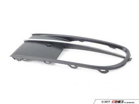 Genuine Volkswagen Audi - 5C5854661C9B9 - GRILLE (5C5 854 661 C 9B9)