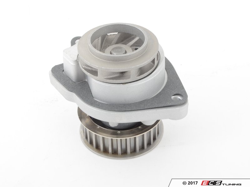 Vaico - 036121008M - water pump - with metal impeller