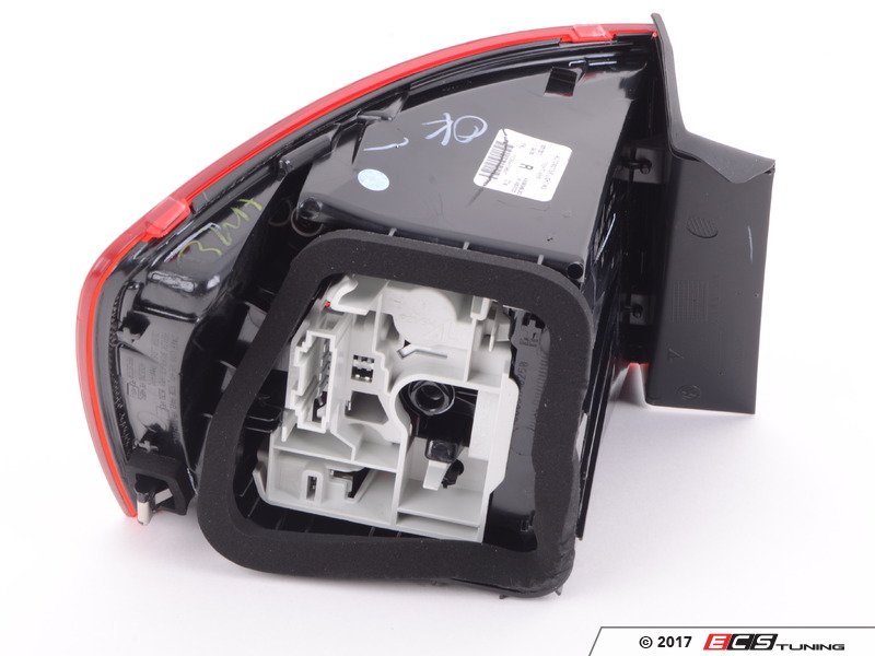 Genuine Volkswagen Audi - 5C6945096M - Outer Tail Light Assembly ...