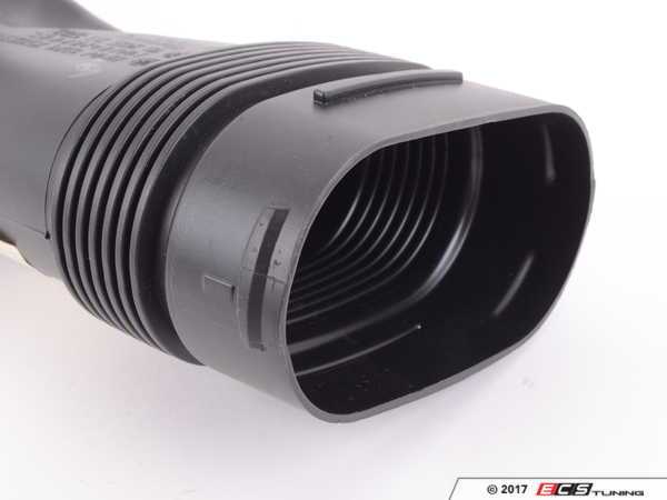 Genuine BMW - 13717582310 - Air Channel (13-71-7-582-310)