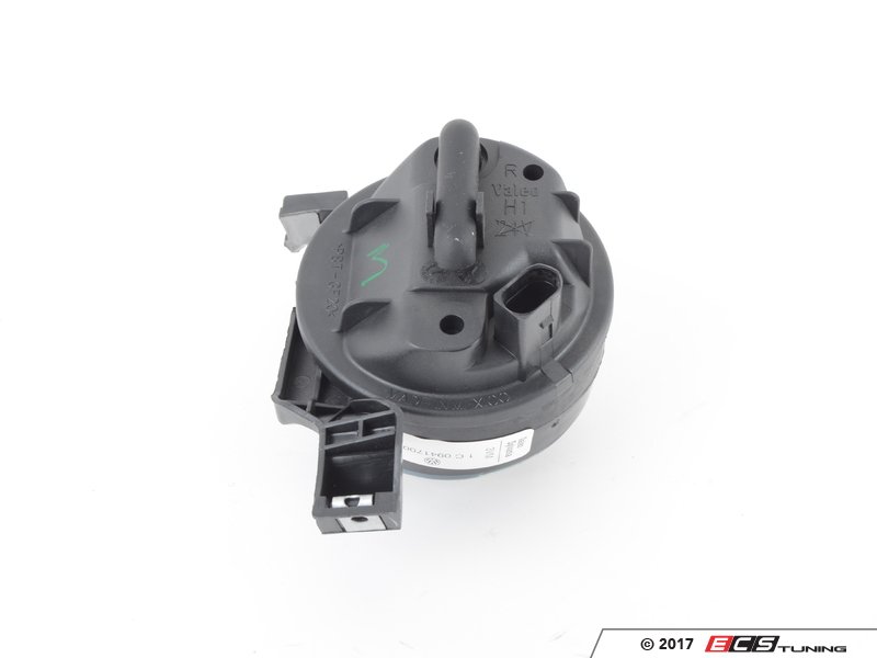 Genuine Volkswagen Audi - 1C0941700A - Beetle Fog Light Assembly ...