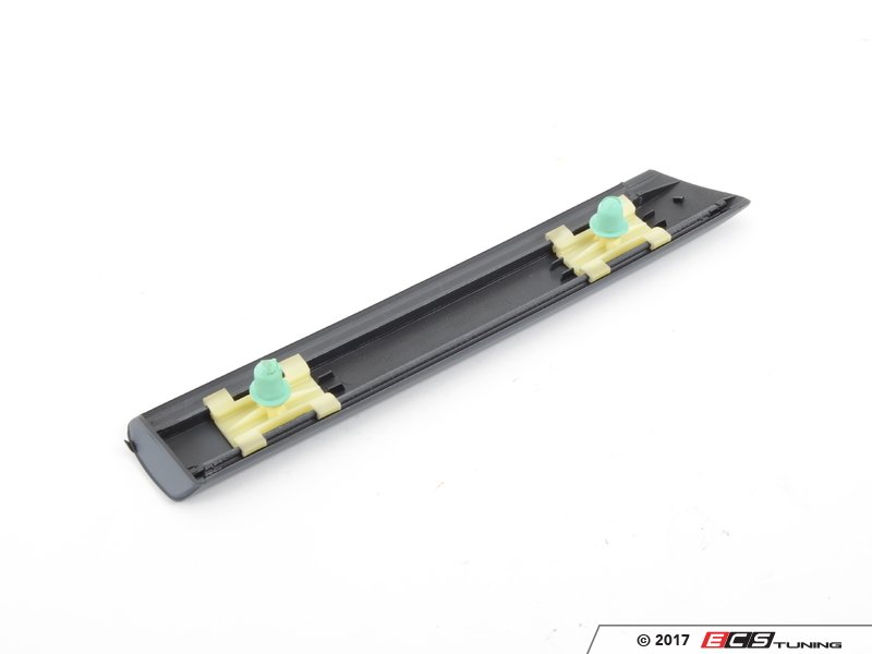 Genuine BMW - 51137036698 - MLD FENDER RHT (51-13-7-036-698)